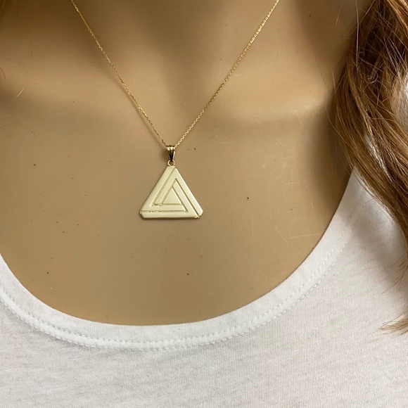 Element Shine | Jewelry | 4k Solid Gold The Impossible Penrose Triangle ...